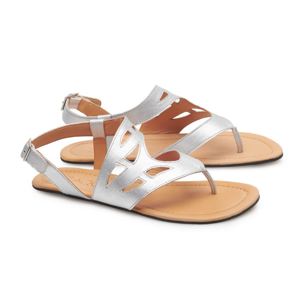 Discover the glamor: silver barefoot sandals in a playful style! – ZAQQ